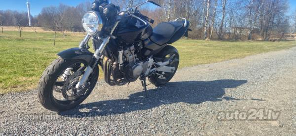 Черный Хонда CB 600F 2004 в Таллин, объемом двигателя 0.00 л и пробегом 41 тыс. км за 2700 €, фото 2 на AUTOMOTO.COM.LV