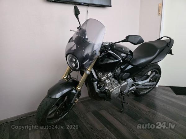 Black Honda CB 600F 2005 in Tallinn, with an engine capacity of 0.60 L and mileage of 41 thousand km for 1700 €, photo 1 on AUTOMOTO.COM.LV