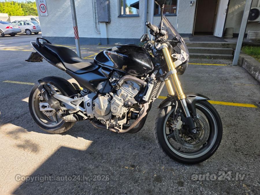 Черный Хонда CB 600F 2005 в Таллин, объемом двигателя 0.60 л и пробегом 41 тыс. км за 1700 €, фото 3 на AUTOMOTO.COM.LV