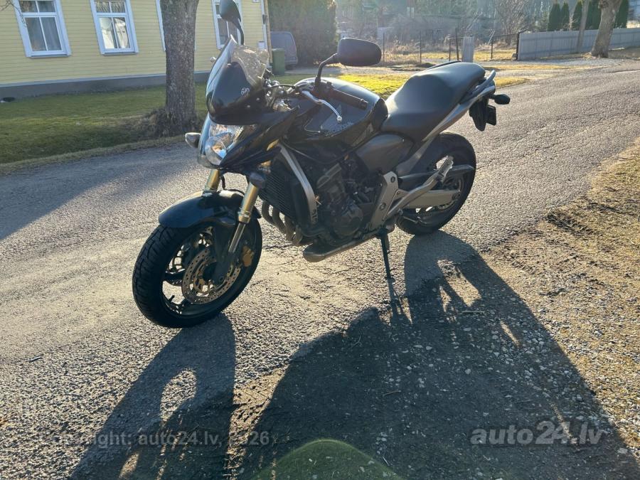 Черный Хонда CB 600F 2008 в Пярну, объемом двигателя 0.60 л и пробегом 37 тыс. км за 3800 €, фото 3 на AUTOMOTO.COM.LV
