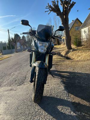 Черный Хонда CB 600F 2008 в Пярну, объемом двигателя 0.60 л и пробегом 37 тыс. км за 3800 €, фото 5 на AUTOMOTO.COM.LV