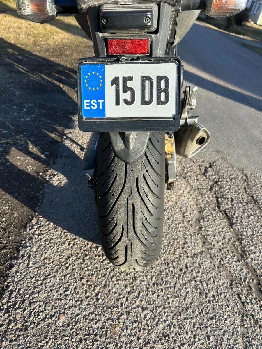 Черный Хонда CB 600F 2008 в Пярну, объемом двигателя 0.60 л и пробегом 37 тыс. км за 3800 €, фото 7 на AUTOMOTO.COM.LV