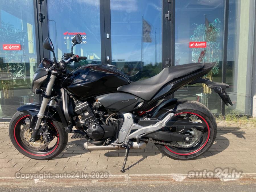 Black Honda CB 600F 2012 in Tallinn, with an engine capacity of 0.00 L and mileage of 31 thousand km for 4250 €, photo 3 on AUTOMOTO.COM.LV