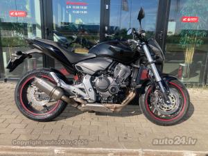 Black Honda CB 600F 2012 in Tallinn, with an engine capacity of 0.00 L and mileage of 31 thousand km for 4250 €, photo 7 on AUTOMOTO.COM.LV