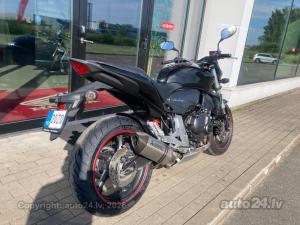 Black Honda CB 600F 2012 in Tallinn, with an engine capacity of 0.00 L and mileage of 31 thousand km for 4250 €, photo 8 on AUTOMOTO.COM.LV