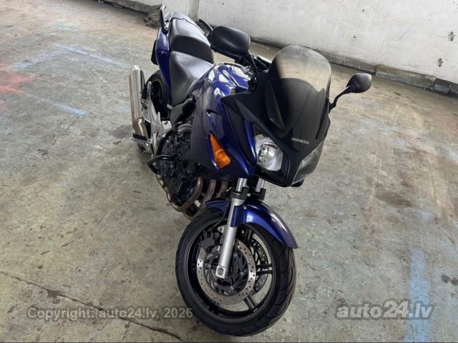 Zils Honda CB 600F 2007 Paide, ar dzinēja tilpumu 0.60 L un nobraukumu 52 tūkst. km par 1600 €, foto 4 vietnē AUTOMOTO.COM.LV