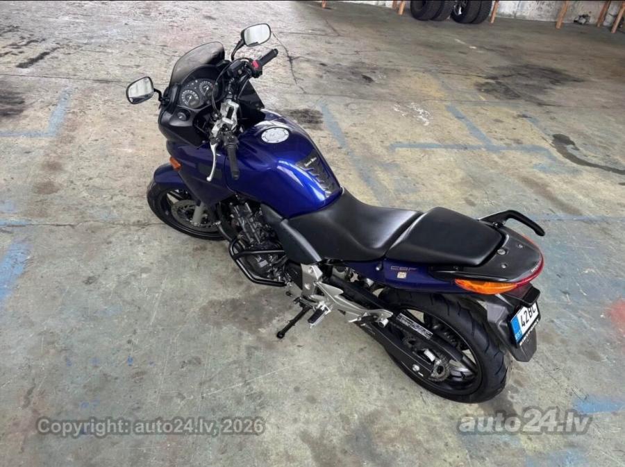 Zils Honda CB 600F 2007 Paide, ar dzinēja tilpumu 0.60 L un nobraukumu 52 tūkst. km par 1600 €, foto 5 vietnē AUTOMOTO.COM.LV