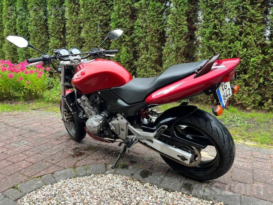 Honda CB 600F 1999 in Jelgava, with an engine capacity of 0.60 L and mileage of 0 thousand km for 1590 €, photo 5 on AUTOMOTO.COM.LV