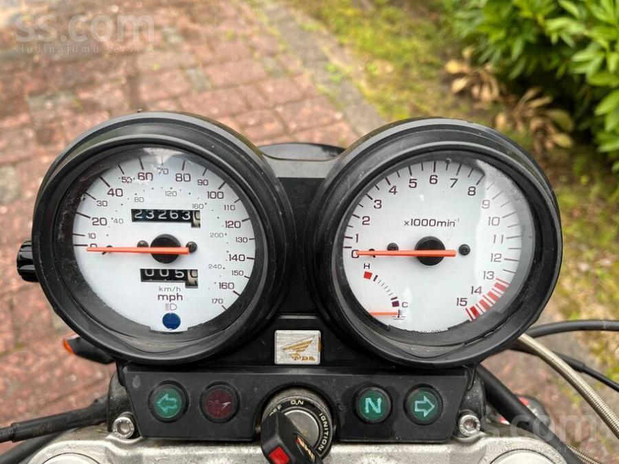 Honda CB 600F 1999 in Jelgava, with an engine capacity of 0.60 L and mileage of 0 thousand km for 1590 €, photo 7 on AUTOMOTO.COM.LV