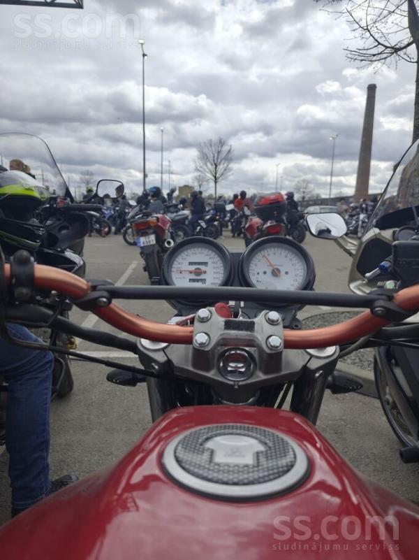 Хонда CB 600F 2000 в Рига, объемом двигателя 0.60 л и пробегом 0 тыс. км за 1800 €, фото 2 на AUTOMOTO.COM.LV