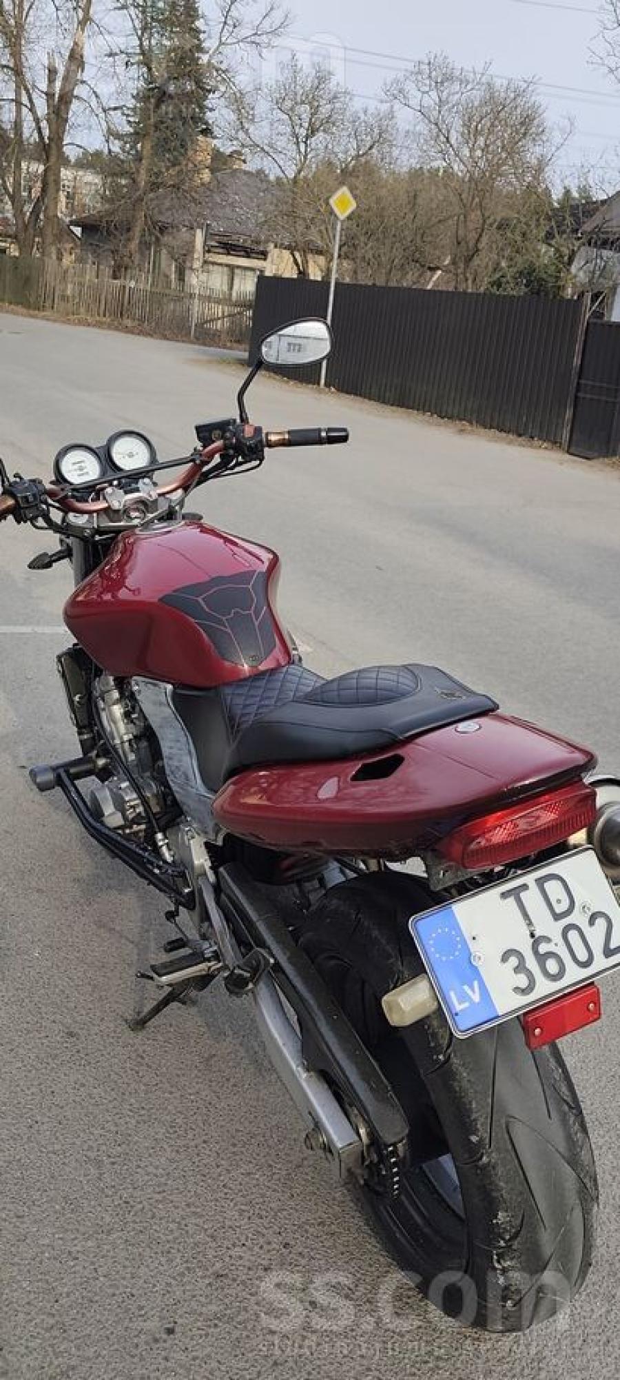 Хонда CB 600F 2000 в Рига, объемом двигателя 0.60 л и пробегом 0 тыс. км за 1100 €, фото 5 на AUTOMOTO.COM.LV