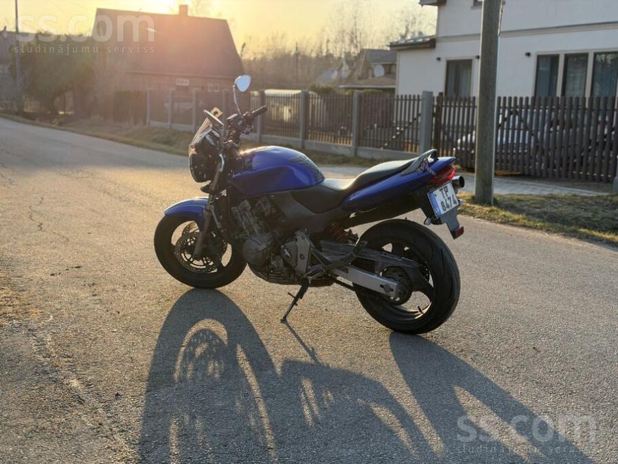 Хонда CB 600F 2001 в Юрмала, объемом двигателя 0.60 л и пробегом 0 тыс. км за 2300 €, фото 3 на AUTOMOTO.COM.LV