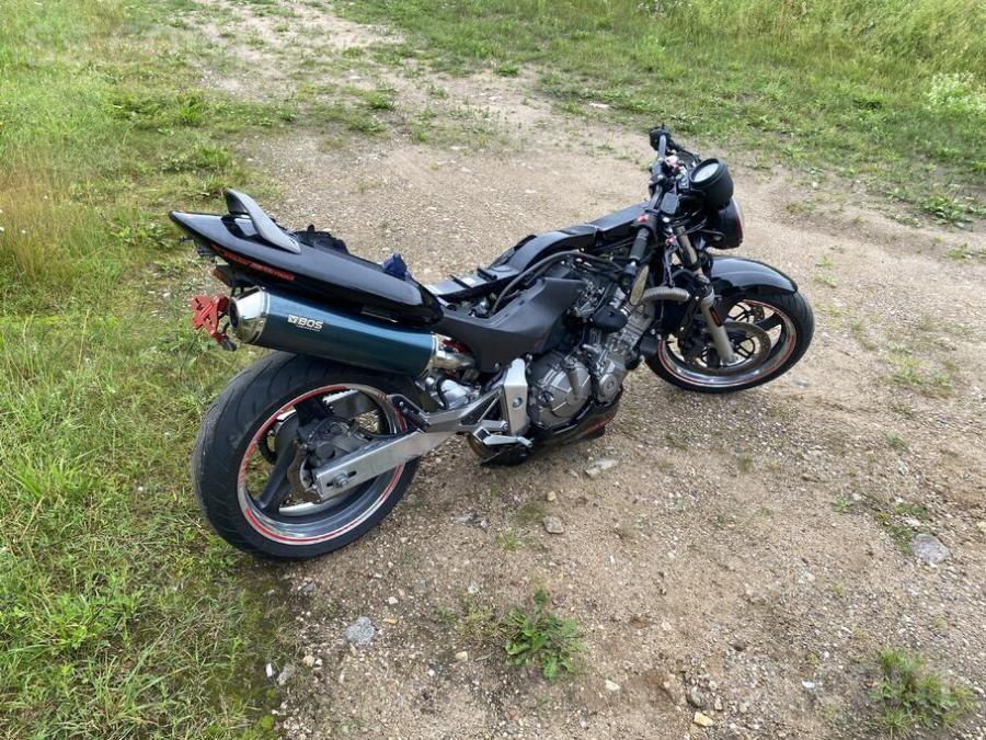 Honda CB 600F 2002 in Daugavpils, with an engine capacity of 0.60 L and mileage of 0 thousand km for 998 €, photo 4 on AUTOMOTO.COM.LV