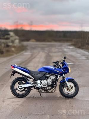 Honda CB 600F 2004 Rīga, ar dzinēja tilpumu 0.60 L un nobraukumu 0 tūkst. km par 1999 €, foto 2 vietnē AUTOMOTO.COM.LV