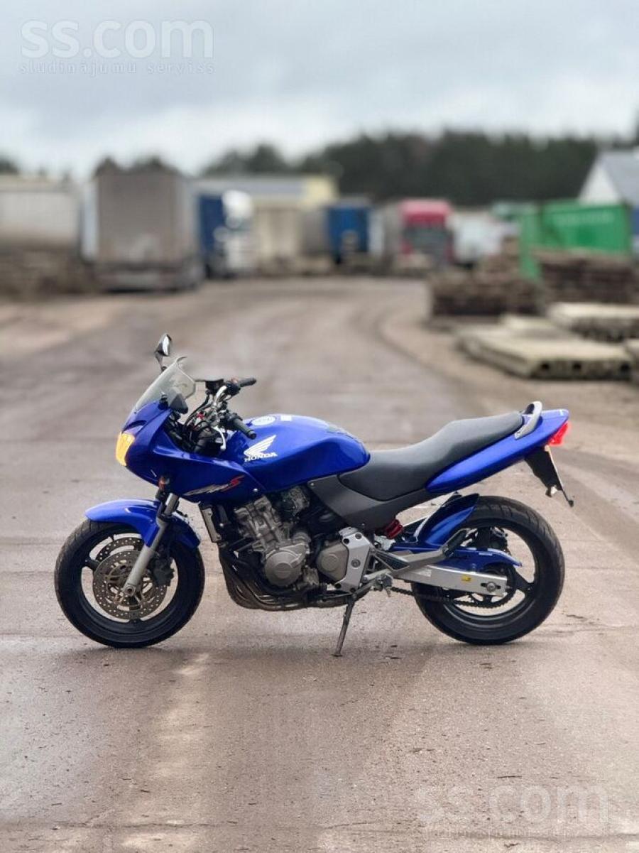 Honda CB 600F 2004 Rīga, ar dzinēja tilpumu 0.60 L un nobraukumu 0 tūkst. km par 1999 €, foto 4 vietnē AUTOMOTO.COM.LV