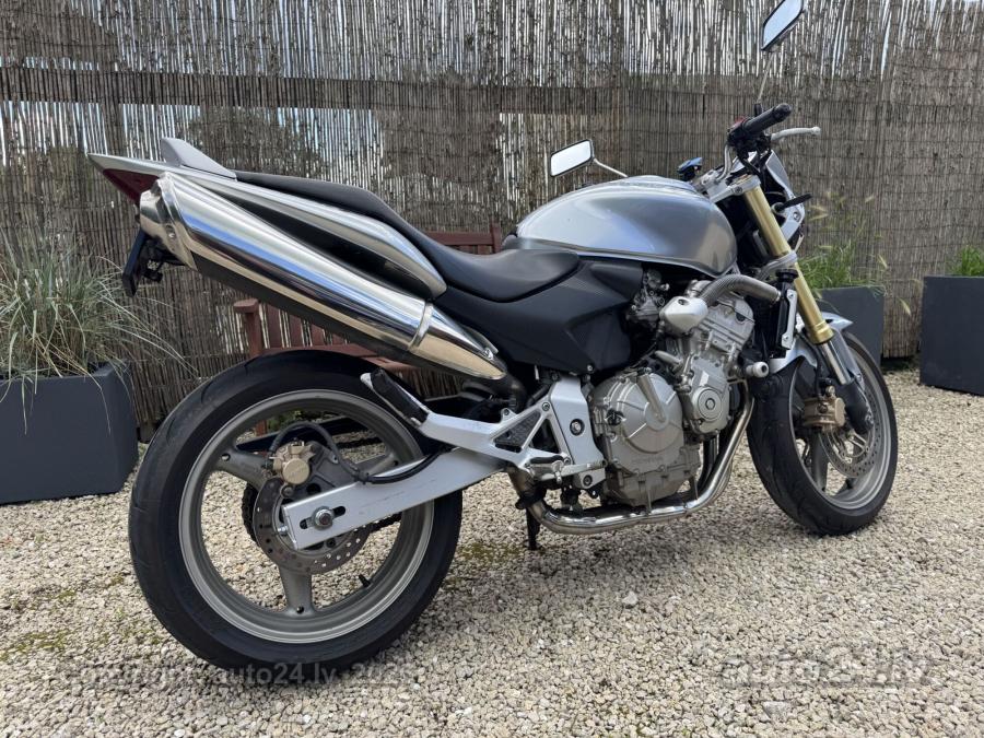 Хонда CB 600F 2005 в Вильянди, объемом двигателя 0.60 л и пробегом 38 тыс. км за 2300 €, фото 3 на AUTOMOTO.COM.LV