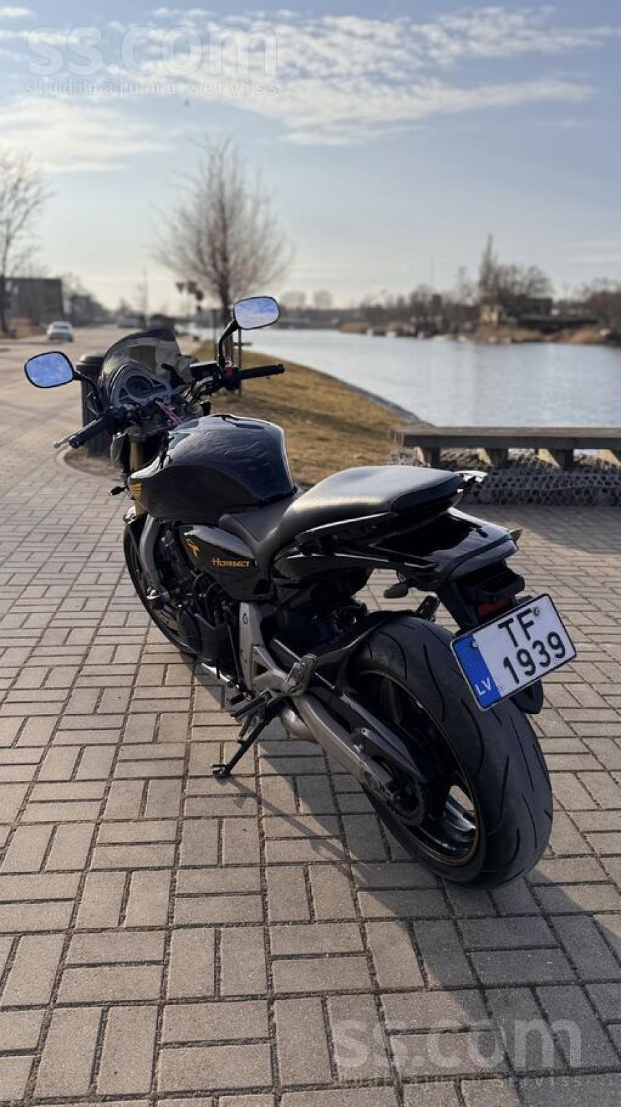 Honda CB 600F 2007 in Liepaja, with an engine capacity of 0.60 L and mileage of 0 thousand km for 3250 €, photo 4 on AUTOMOTO.COM.LV