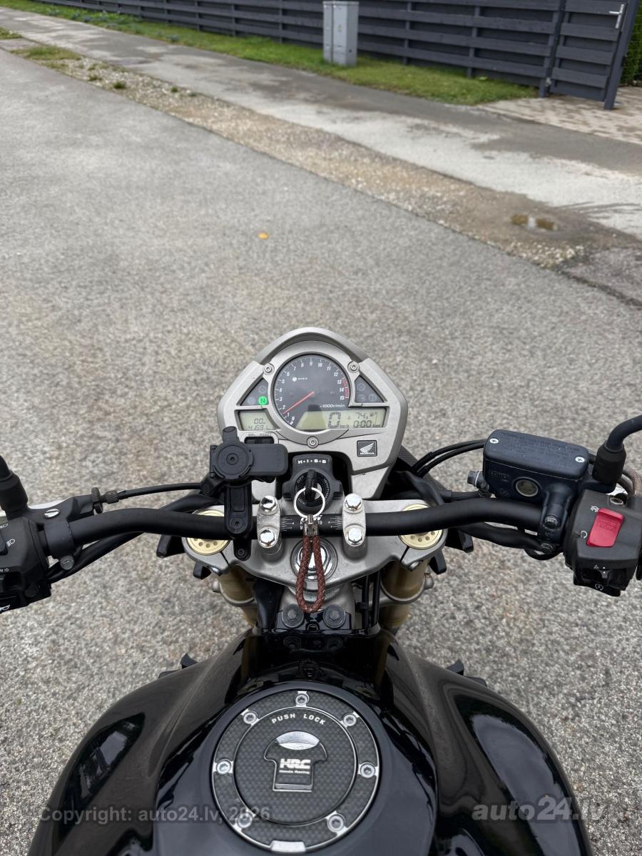 Honda CB 600F 2007 in Tallinn, with an engine capacity of 0.60 L and mileage of 42 thousand km for 2800 €, photo 6 on AUTOMOTO.COM.LV