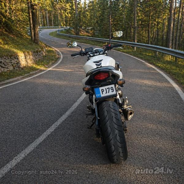 Honda CB 600F 2013 in Tallinn, with an engine capacity of 0.60 L and mileage of 23 thousand km for 4500 €, photo 7 on AUTOMOTO.COM.LV