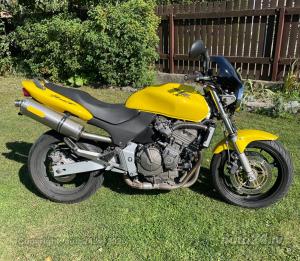 Dzeltens Honda CB 600F 2002 Tallina, ar dzinēja tilpumu 0.60 L un nobraukumu 43 tūkst. km par 2000 €, foto 1 vietnē AUTOMOTO.COM.LV