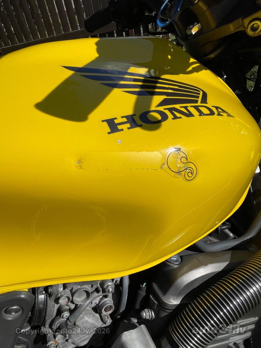 Dzeltens Honda CB 600F 2002 Tallina, ar dzinēja tilpumu 0.60 L un nobraukumu 43 tūkst. km par 2000 €, foto 6 vietnē AUTOMOTO.COM.LV