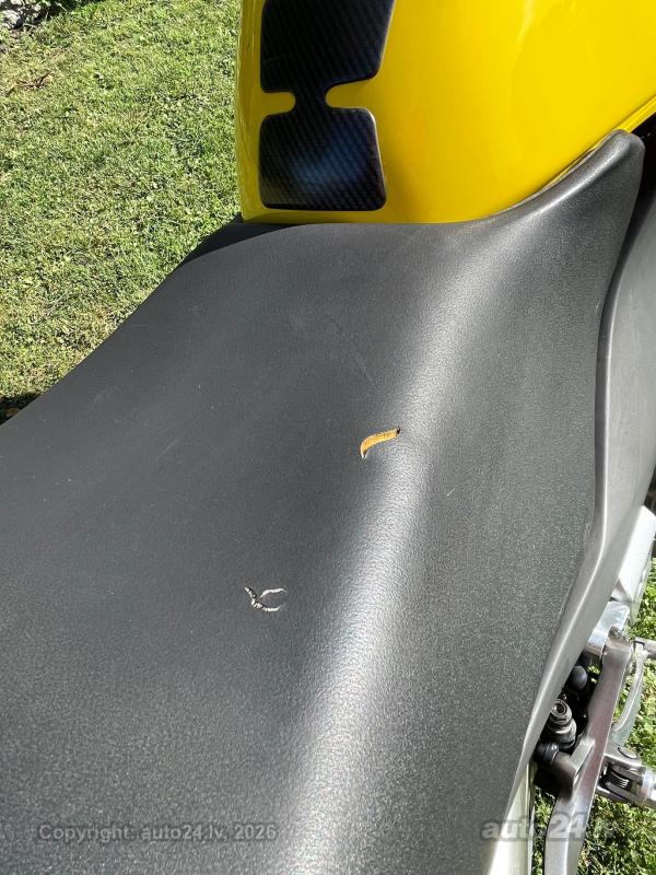 Dzeltens Honda CB 600F 2002 Tallina, ar dzinēja tilpumu 0.60 L un nobraukumu 43 tūkst. km par 2000 €, foto 7 vietnē AUTOMOTO.COM.LV