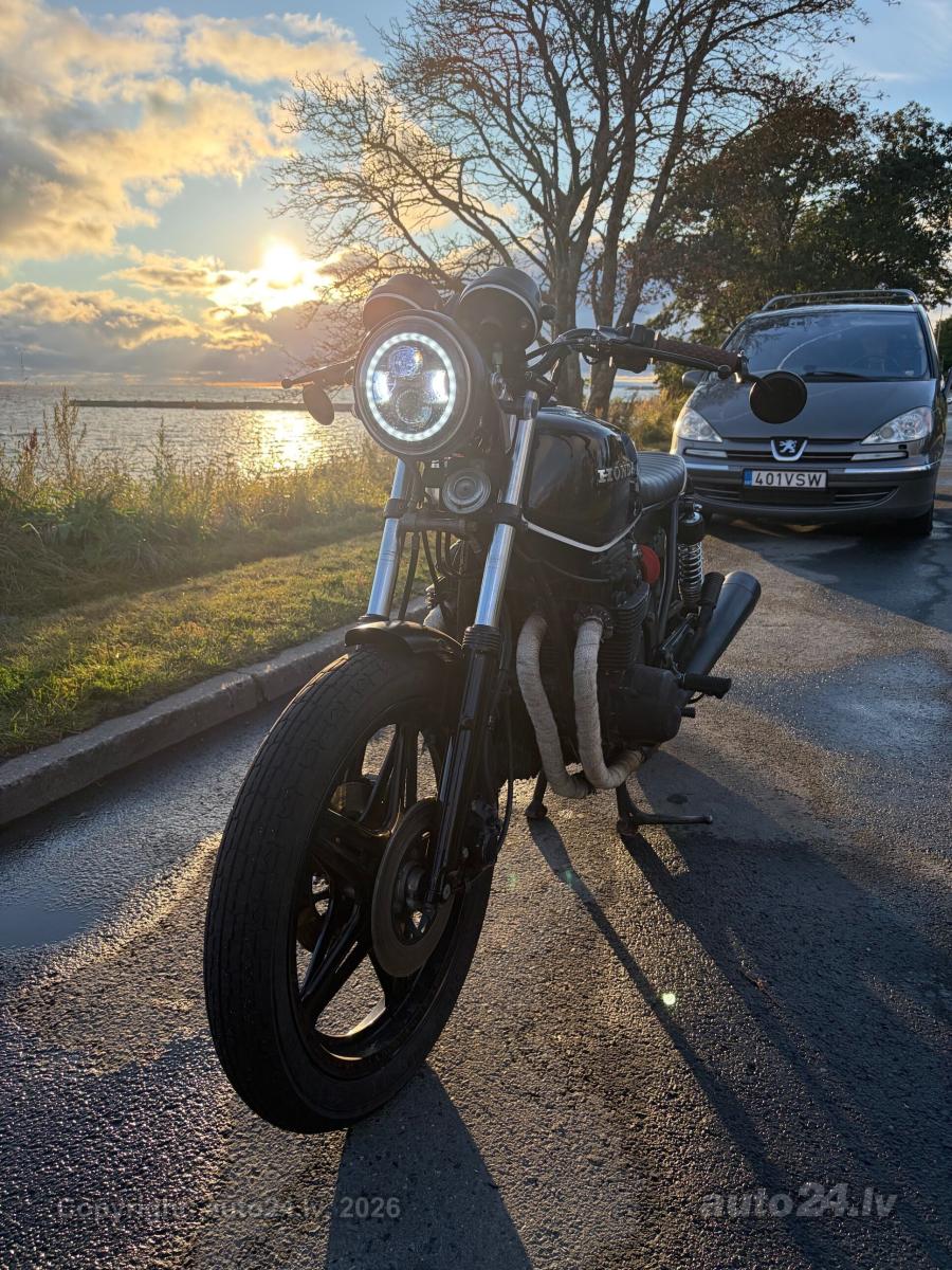 Black Honda Cb 650 1983 in Tallinn, with an engine capacity of 0.65 L and mileage of 49 thousand km for 3990 €, photo 9 on AUTOMOTO.COM.LV