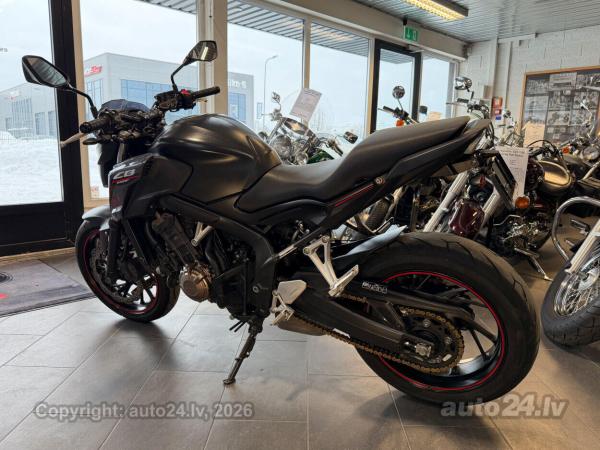 Melns Honda Cb 650 2017 Tallina, ar dzinēja tilpumu 0.65 L un nobraukumu 33 tūkst. km par 5290 €, foto 10 vietnē AUTOMOTO.COM.LV