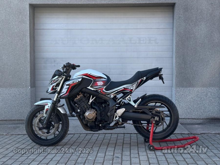 Черный Хонда Cb 650 2017 в Пярну, объемом двигателя 0.65 л и пробегом 17 тыс. км за 5190 €, фото 1 на AUTOMOTO.COM.LV