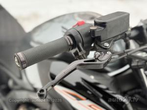 Black Honda Cb 650 2018 in Parnu, with an engine capacity of 0.65 L and mileage of 32 thousand km for 5790 €, photo 9 on AUTOMOTO.COM.LV