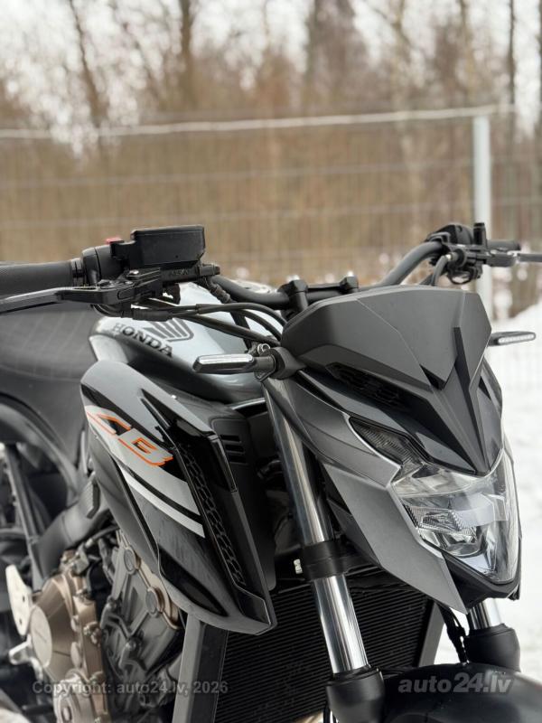 Melns Honda Cb 650 2018 Pērnava, ar dzinēja tilpumu 0.65 L un nobraukumu 32 tūkst. km par 5790 €, foto 11 vietnē AUTOMOTO.COM.LV