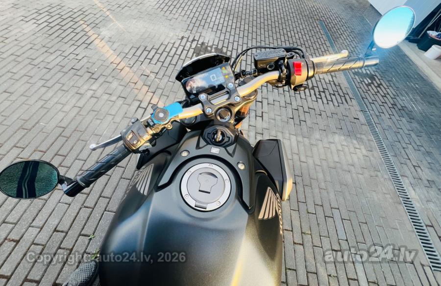 Black Honda Cb 650 2021 in Tallinn, with an engine capacity of 0.00 L and mileage of 7 thousand km for 7900 €, photo 7 on AUTOMOTO.COM.LV