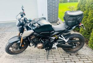 Black Honda Cb 650 2021 in Tallinn, with an engine capacity of 0.00 L and mileage of 7 thousand km for 7900 €, photo 8 on AUTOMOTO.COM.LV