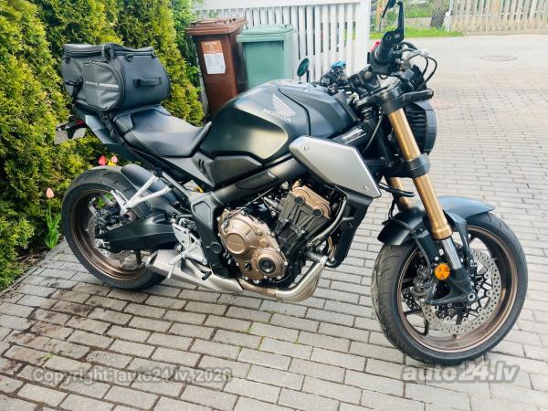 Black Honda Cb 650 2021 in Tallinn, with an engine capacity of 0.00 L and mileage of 7 thousand km for 7900 €, photo 9 on AUTOMOTO.COM.LV