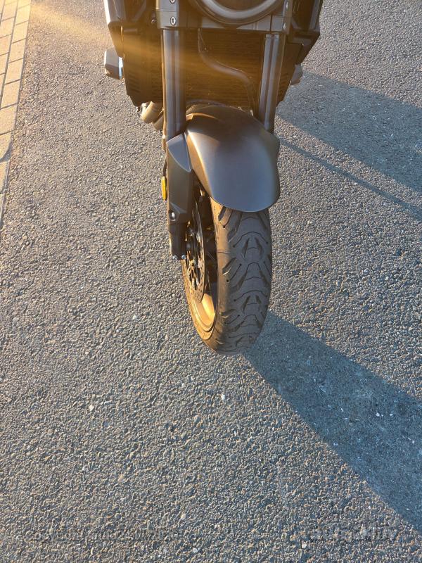 Black Honda Cb 650 2023 in Tallinn, with an engine capacity of 0.65 L and mileage of 7 thousand km for 7000 €, photo 5 on AUTOMOTO.COM.LV