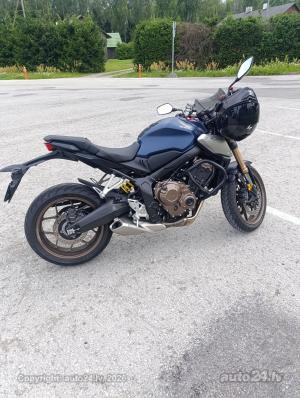 Zils Honda Cb 650 2019 Tallina, ar dzinēja tilpumu 0.65 L un nobraukumu 9 tūkst. km par 6000 €, foto 3 vietnē AUTOMOTO.COM.LV