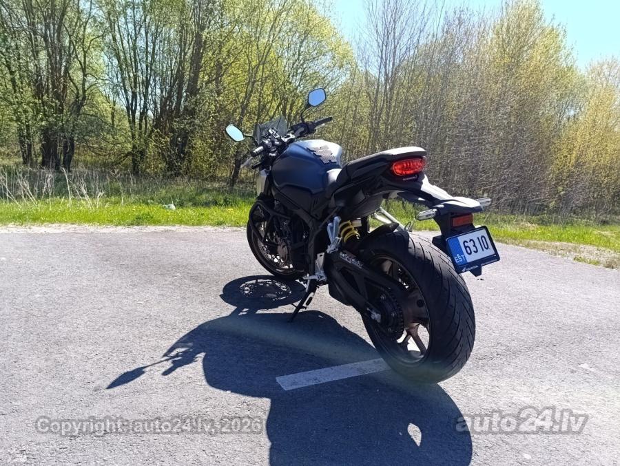 Zils Honda Cb 650 2019 Tallina, ar dzinēja tilpumu 0.65 L un nobraukumu 9 tūkst. km par 6000 €, foto 7 vietnē AUTOMOTO.COM.LV
