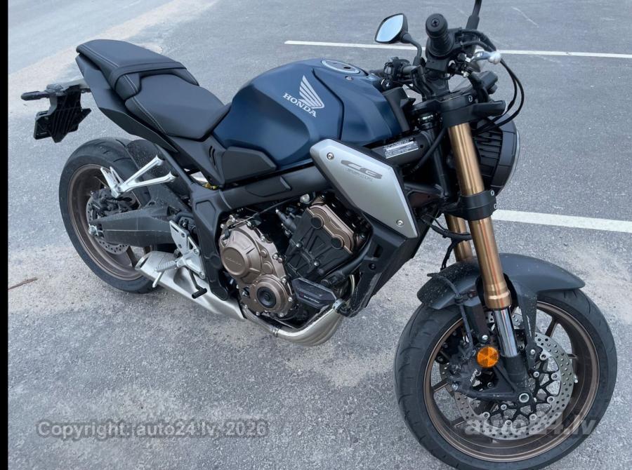 Blue Honda Cb 650 2022 in Tallinn, with an engine capacity of 0.65 L and mileage of 2 thousand km for 7499 €, photo 1 on AUTOMOTO.COM.LV