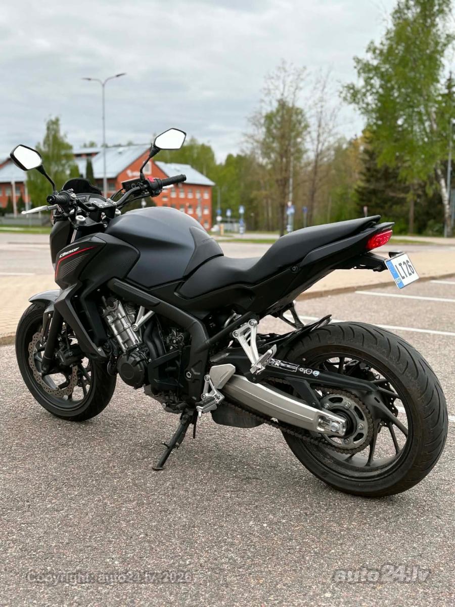 Серый Хонда Cb 650 2015 в Пылва, объемом двигателя 0.65 л и пробегом 14 тыс. км за 5300 €, фото 5 на AUTOMOTO.COM.LV
