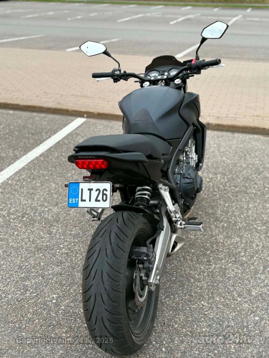 Серый Хонда Cb 650 2015 в Пылва, объемом двигателя 0.65 л и пробегом 14 тыс. км за 5300 €, фото 6 на AUTOMOTO.COM.LV