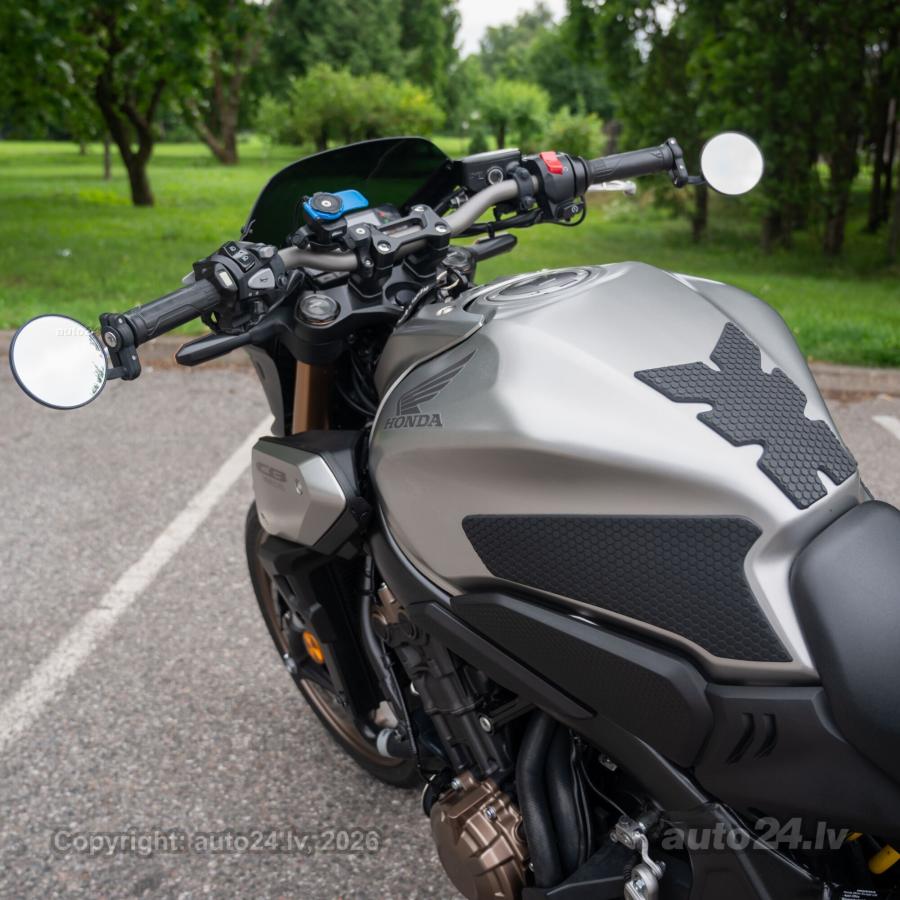 Grey Honda Cb 650 2020 in Tartu, with an engine capacity of 0.65 L and mileage of 25 thousand km for 5050 €, photo 10 on AUTOMOTO.COM.LV