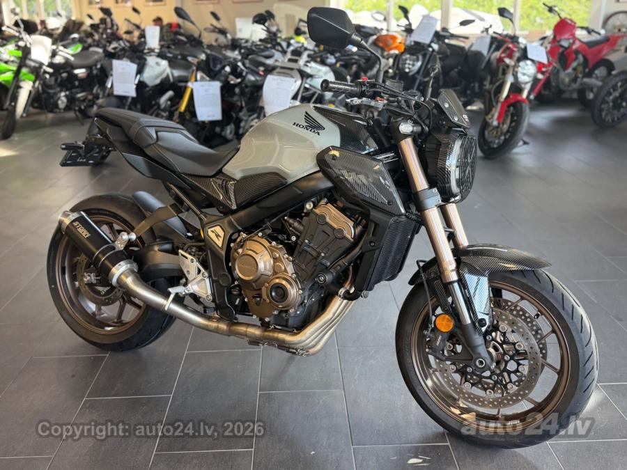 Grey Honda Cb 650 2021 in Tallinn, with an engine capacity of 0.65 L and mileage of 33 thousand km for 5990 €, photo 1 on AUTOMOTO.COM.LV