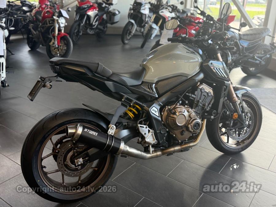 Grey Honda Cb 650 2021 in Tallinn, with an engine capacity of 0.65 L and mileage of 33 thousand km for 5990 €, photo 4 on AUTOMOTO.COM.LV