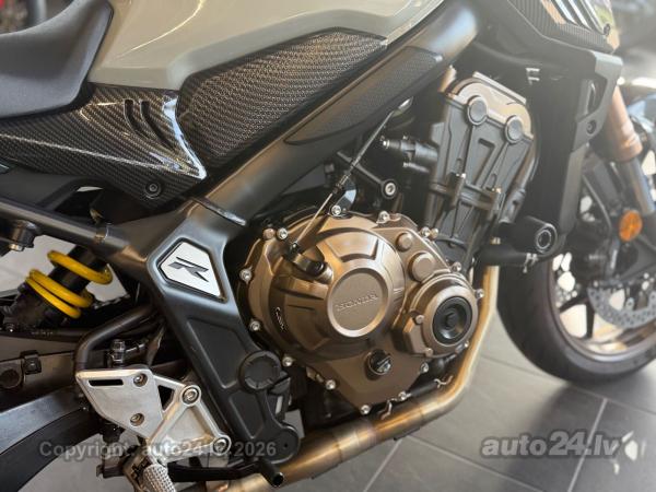 Серый Хонда Cb 650 2021 в Таллин, объемом двигателя 0.65 л и пробегом 33 тыс. км за 5990 €, фото 6 на AUTOMOTO.COM.LV
