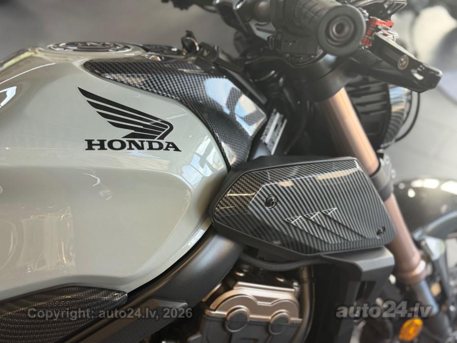 Grey Honda Cb 650 2021 in Tallinn, with an engine capacity of 0.65 L and mileage of 33 thousand km for 5990 €, photo 9 on AUTOMOTO.COM.LV