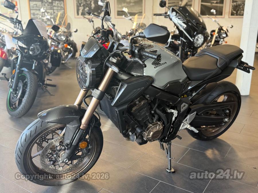 Grey Honda Cb 650 2021 in Tallinn, with an engine capacity of 0.65 L and mileage of 33 thousand km for 5990 €, photo 13 on AUTOMOTO.COM.LV