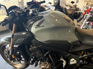 Grey Honda Cb 650 2021 in Tallinn, with an engine capacity of 0.65 L and mileage of 33 thousand km for 5990 €, photo 17 on AUTOMOTO.COM.LV