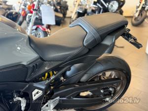 Grey Honda Cb 650 2021 in Tallinn, with an engine capacity of 0.65 L and mileage of 33 thousand km for 5990 €, photo 18 on AUTOMOTO.COM.LV
