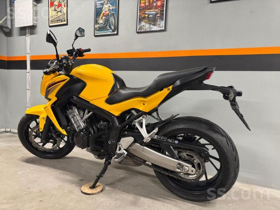 Хонда CB 650F 2016 в Рига, объемом двигателя 0.65 л и пробегом 0 тыс. км за 4500 €, фото 4 на AUTOMOTO.COM.LV