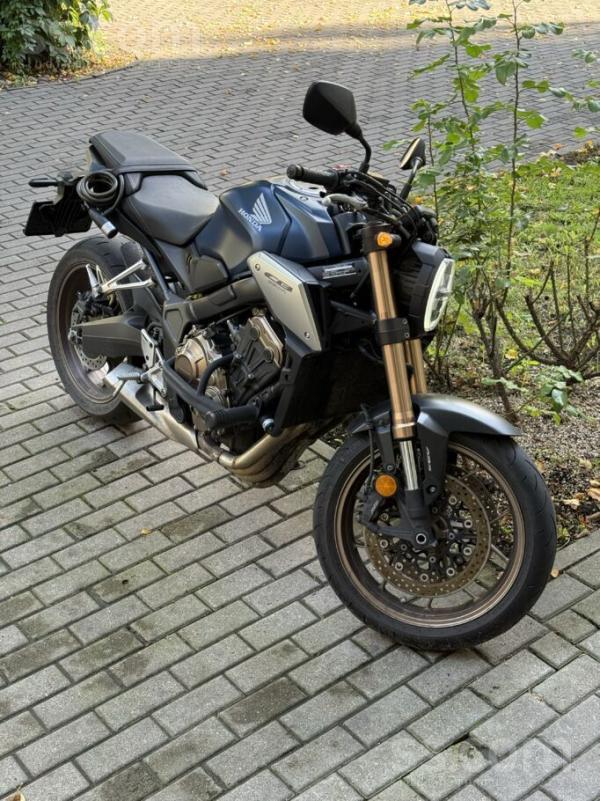 Honda CB 650R 2022 in Riga, with an engine capacity of 0.65 L and mileage of 0 thousand km for 6800 €, photo 1 on AUTOMOTO.COM.LV